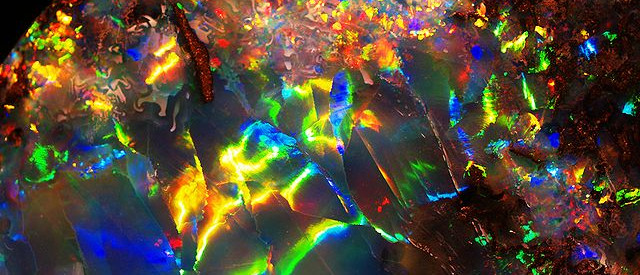 Explaining Opal's Play-of-Color - Jewelpedia